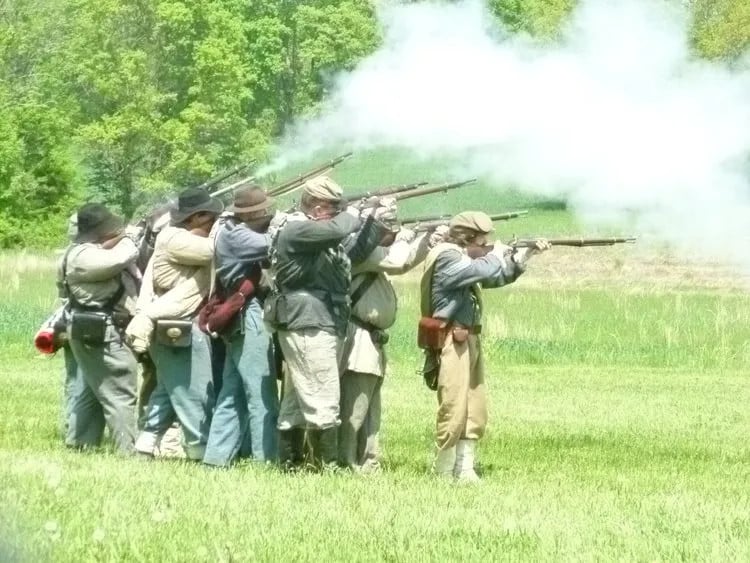 13 Most Patriotic Destinations for Veterans Day Weekend - LA Family Travel