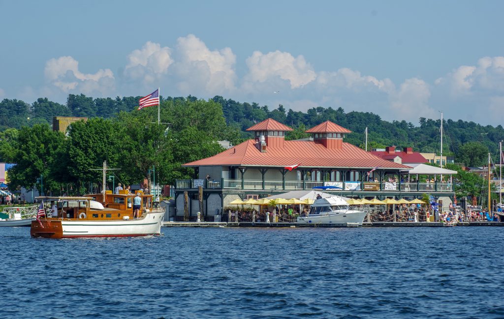 Make Precious Memories At 8 Fantastic Family Lake Resorts - LA Family ...